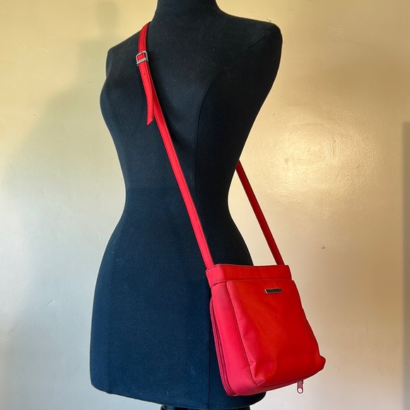Amanda Smith | Bags | Amanda Smith Small Red Nylon Multipocket ...